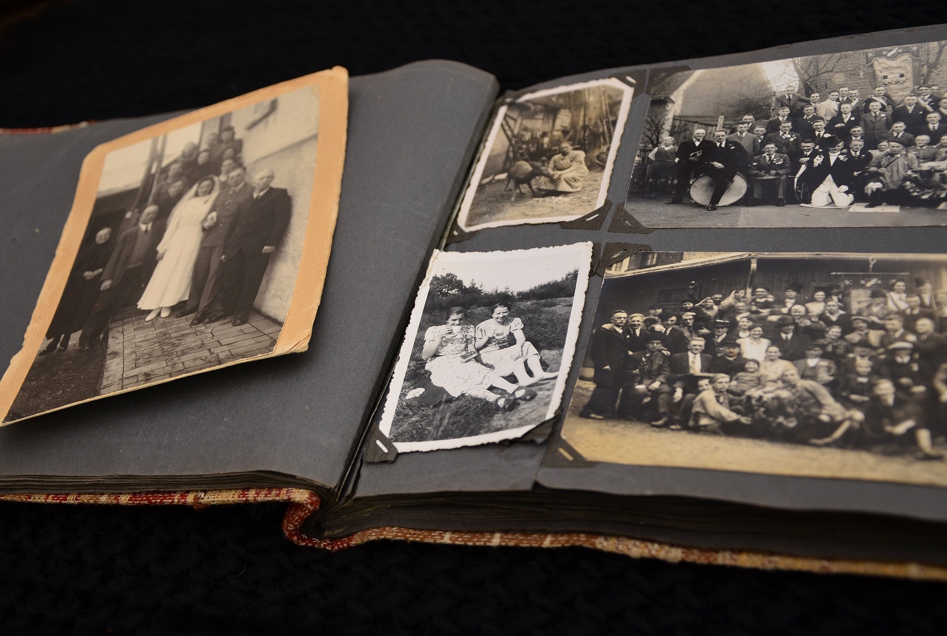 How to Digitize Old Photos - and How to Restore Them